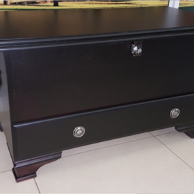 Kist Furniture For Sale